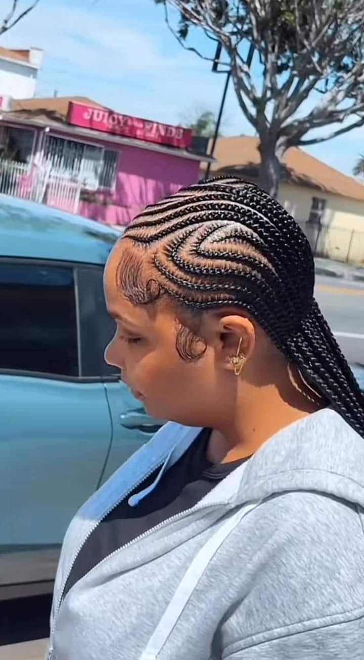 Hot twist hairstyles, Knotless braids styles & Cornrow braid designs - YKM Media